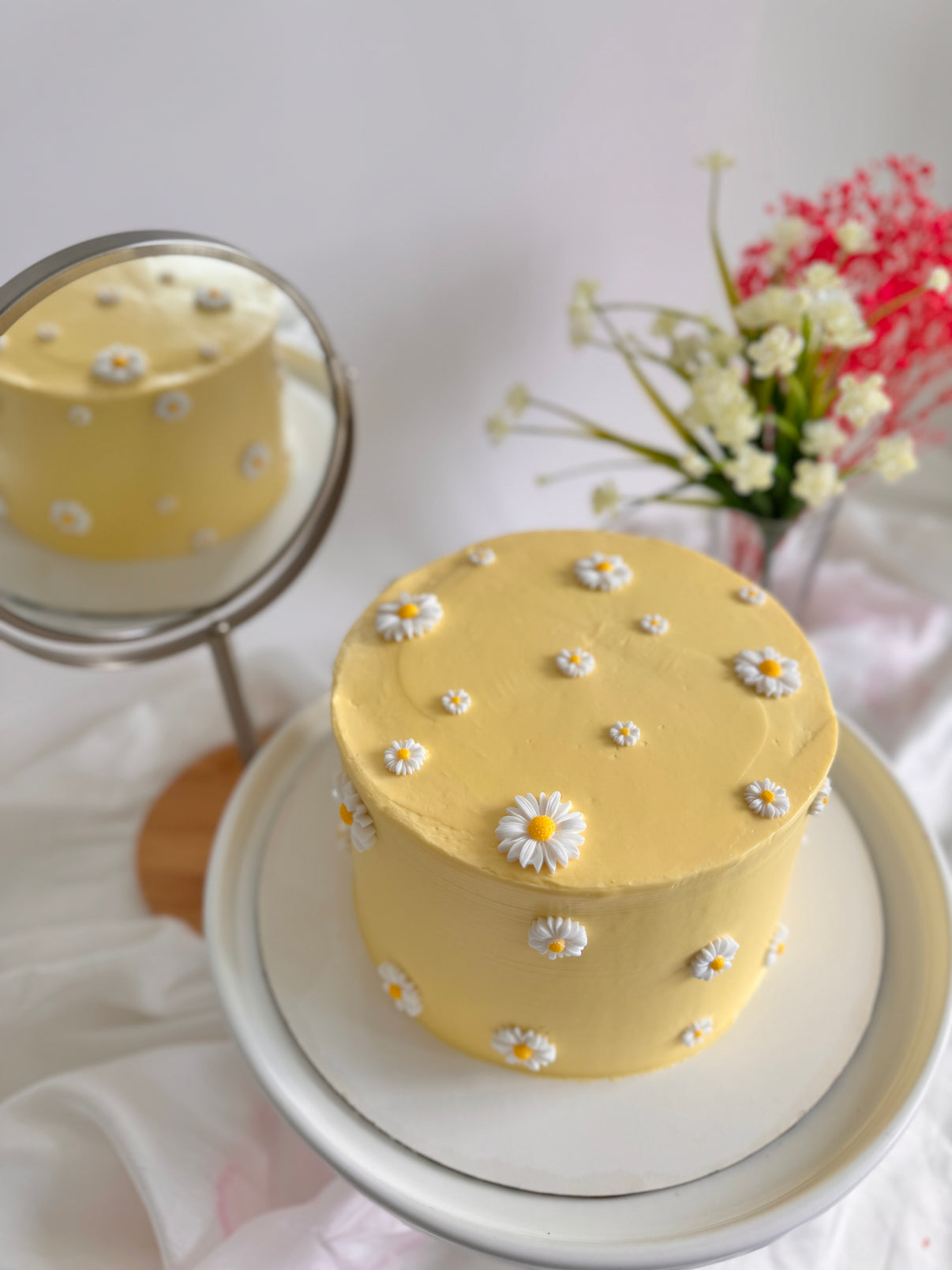 Daisy Cake – Bake with Pookie